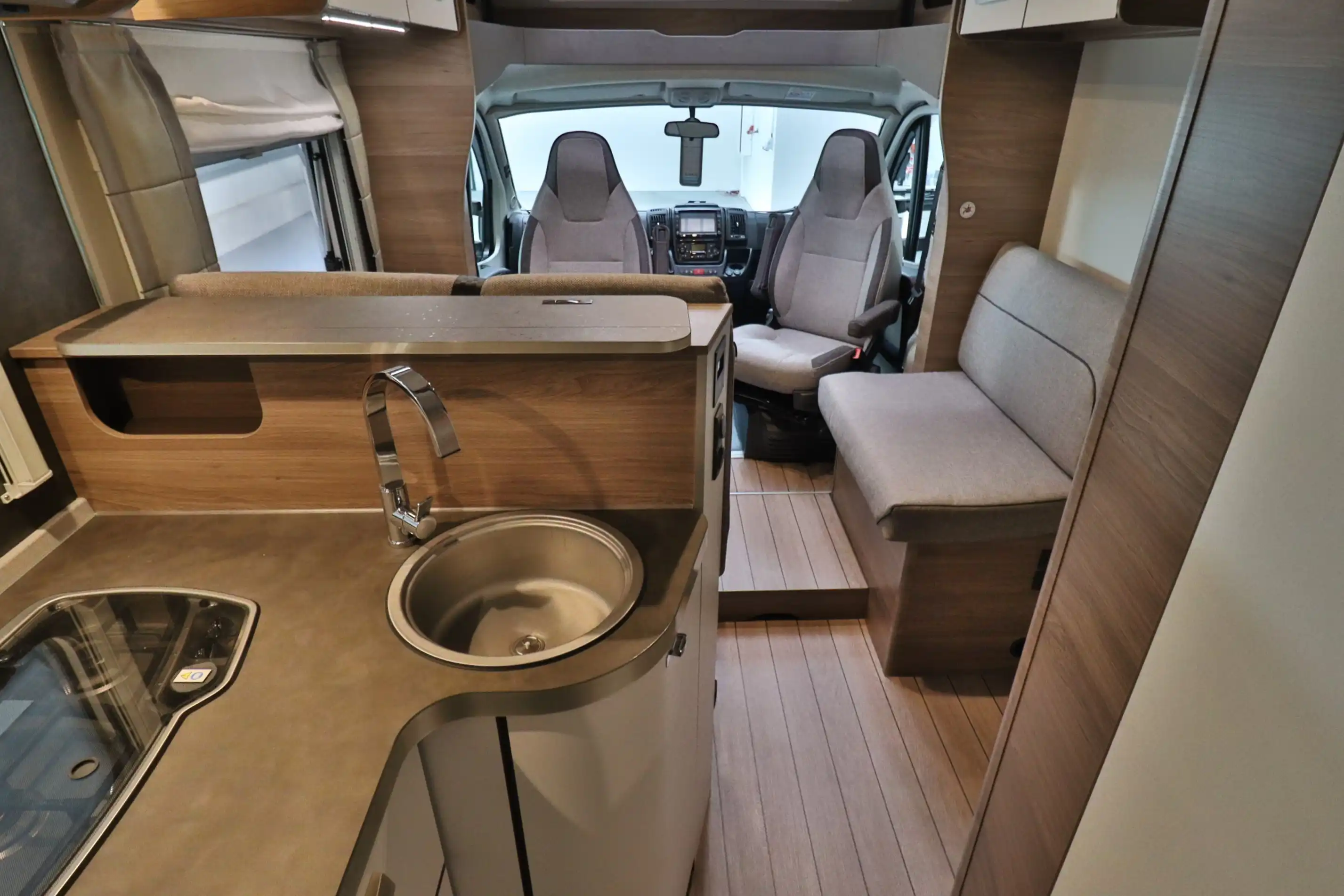 KNAUS Live Wave 700 MEG beim Wohnmobilpark in Bad Honnef kaufen